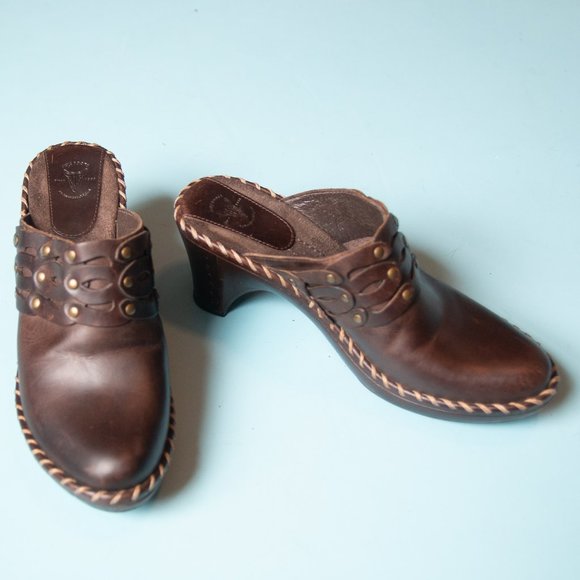 Frye | Shoes | Frye Charlotte Chocolate Brown Genuine Leather Slip On ...